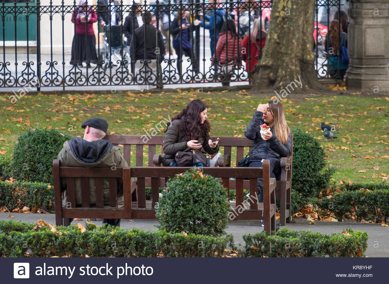 Bench Urban City London England High Resolution Stock Photography and ...