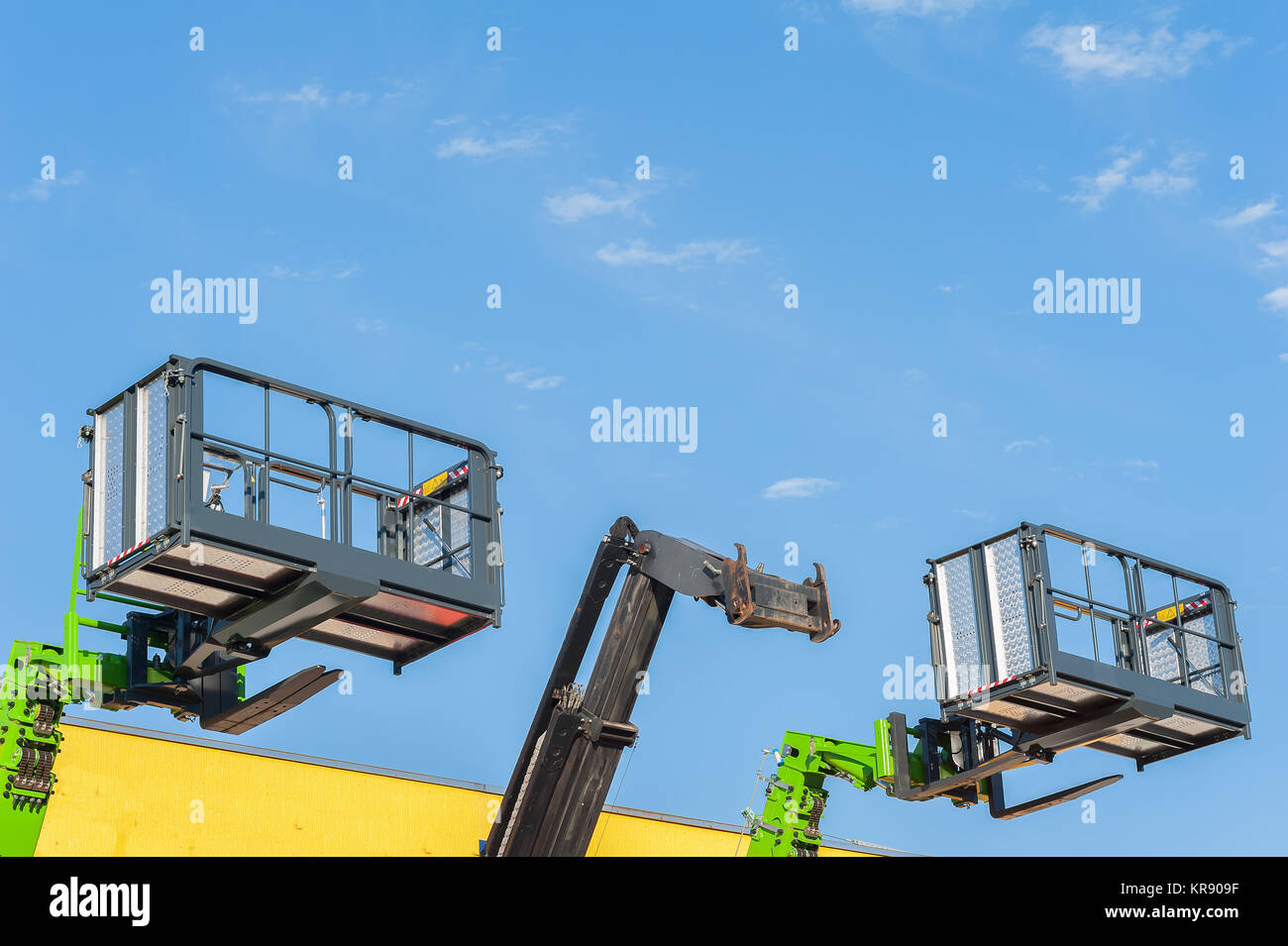Aerial work platform Stock Photo - Alamy