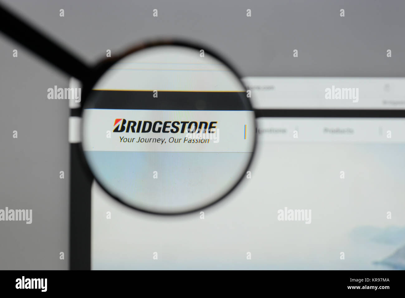 Bridgestone emblem hi-res stock photography and images - Alamy