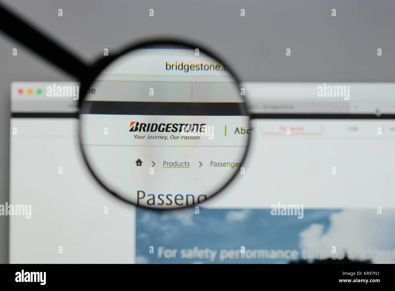 Bridgestone logo hi-res stock photography and images - Alamy