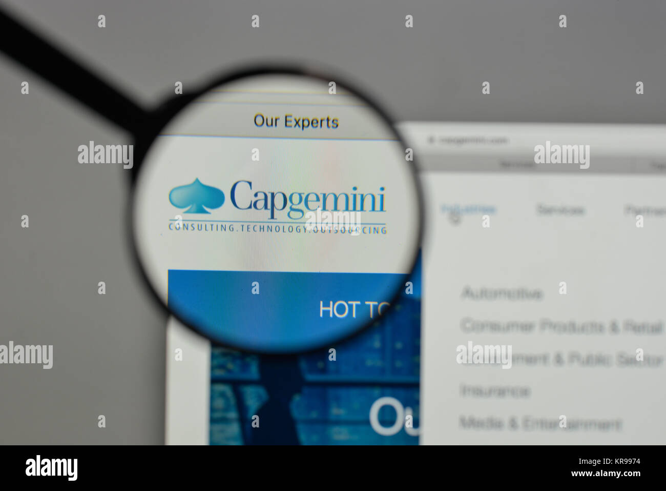 Capgemini logo hi-res stock photography and images - Alamy