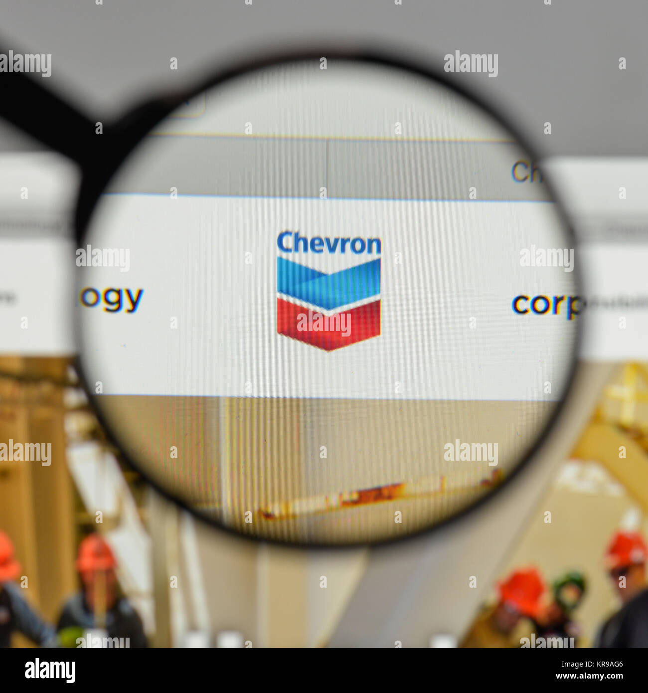Chevron logo hi-res stock photography and images - Alamy