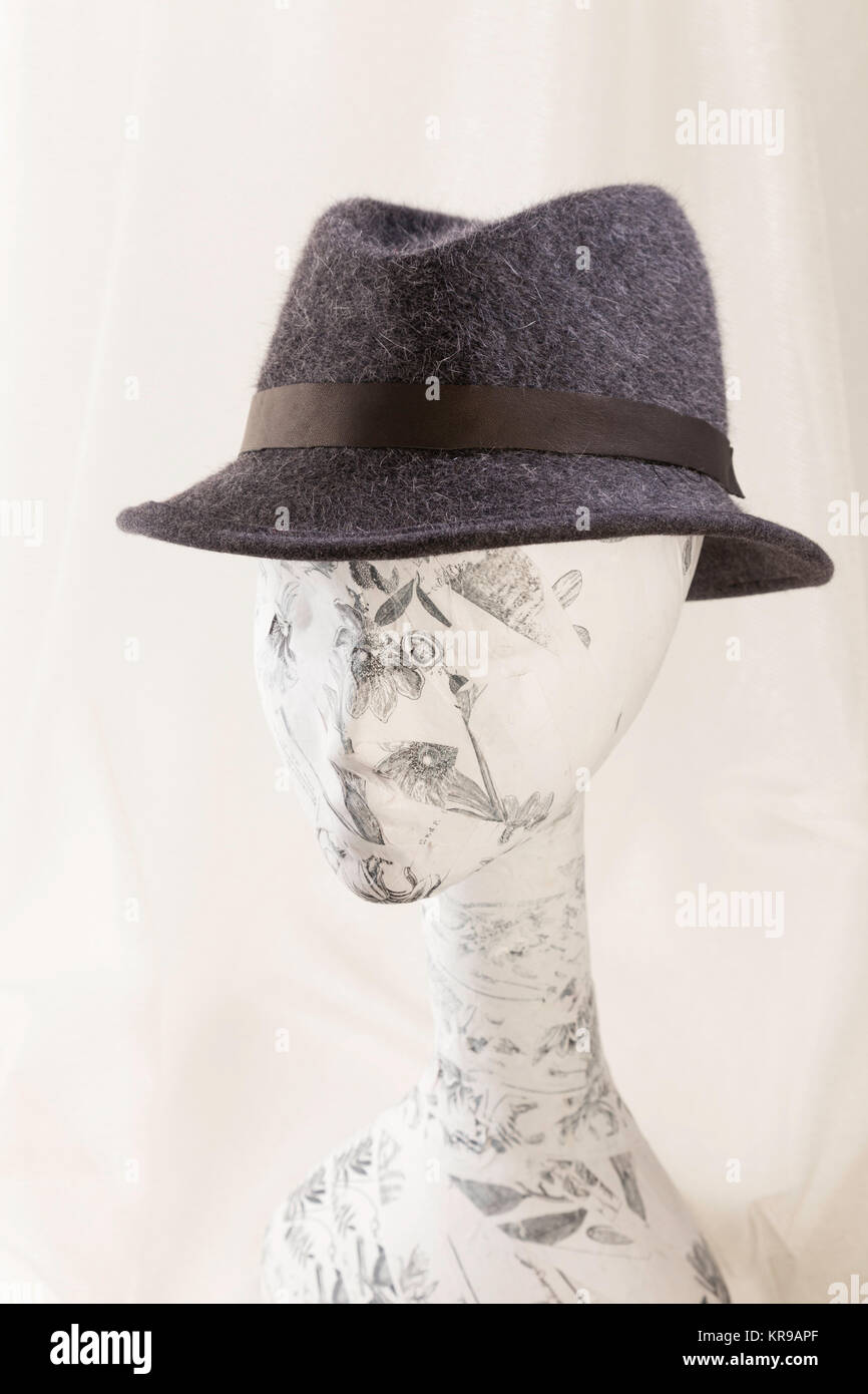 Headpiece form hi-res stock photography and images - Alamy