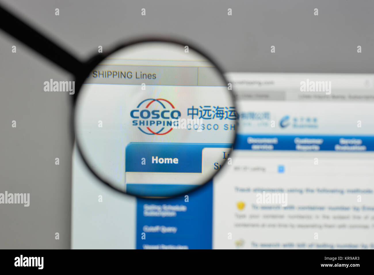 Cosco logo hi-res stock photography and images - Alamy