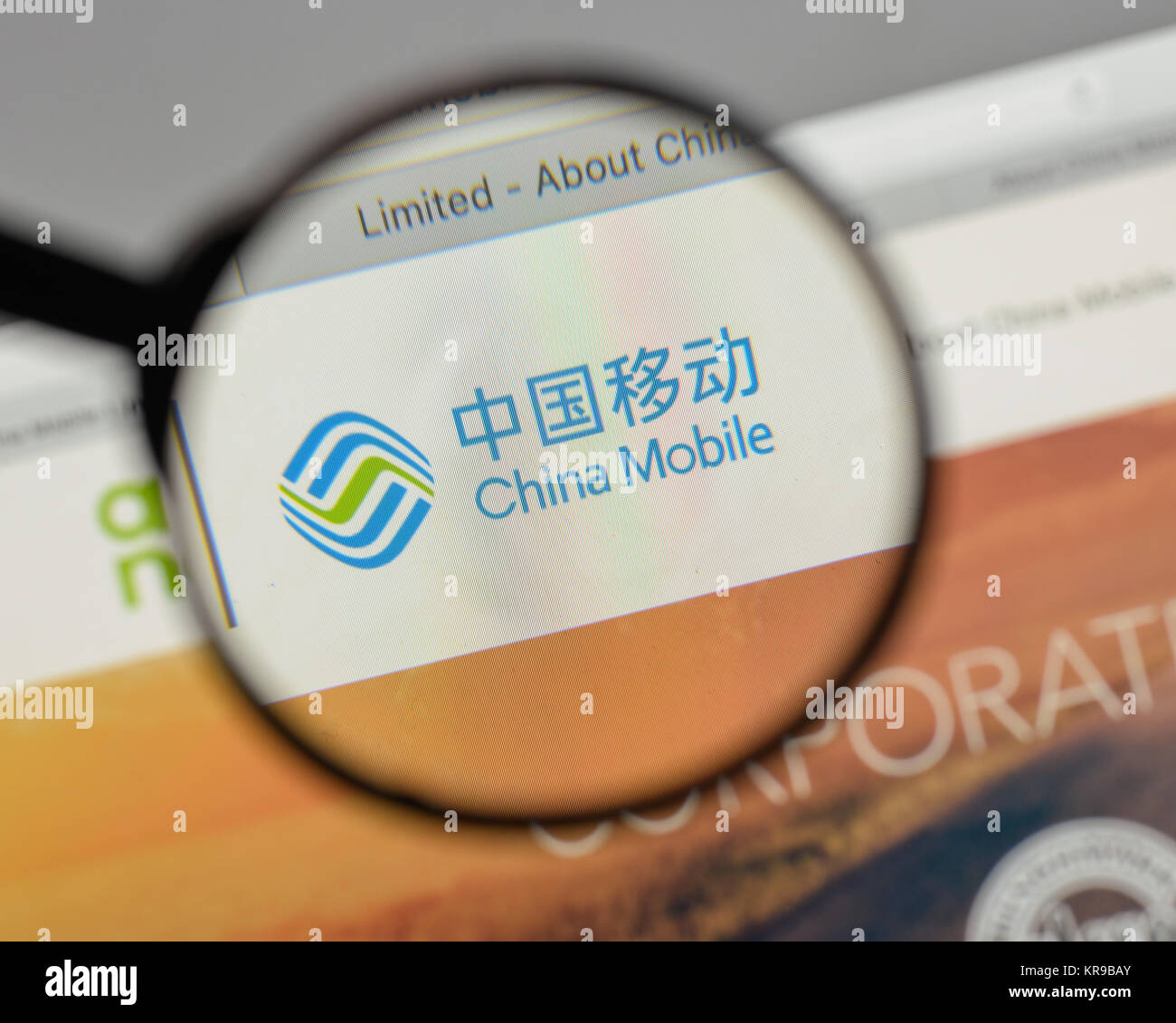 China mobile logo hi-res stock photography and images - Alamy