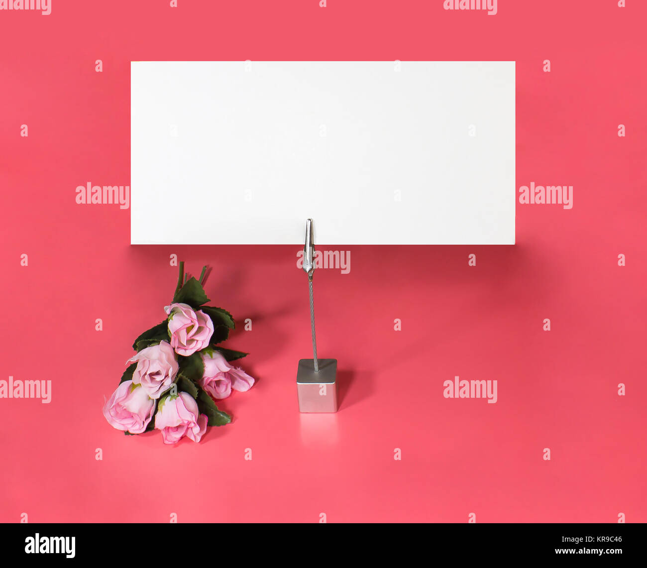 note holder with roses and empty card Stock Photo - Alamy