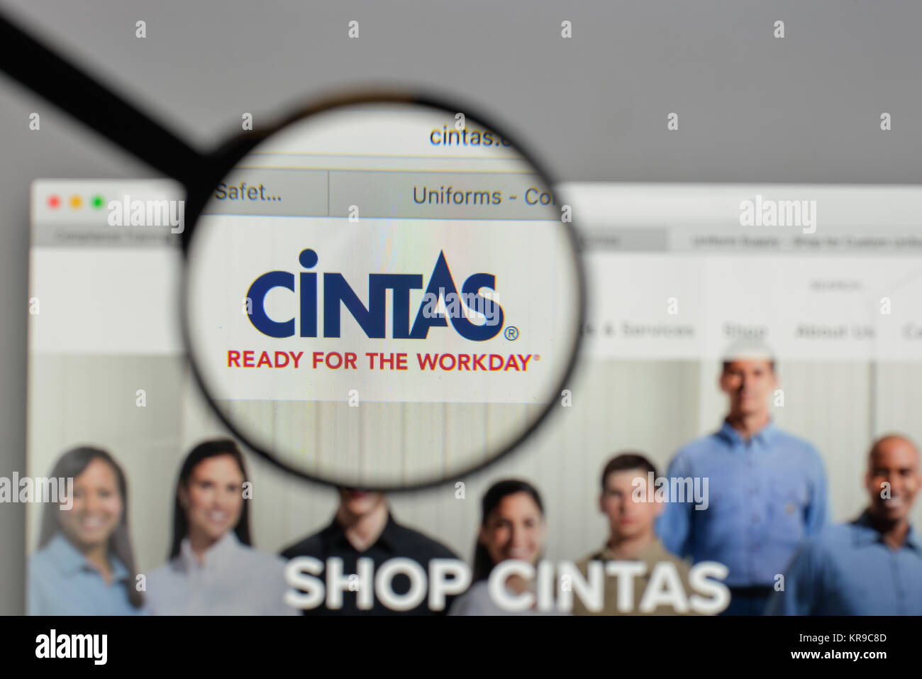 Cintas logo hi-res stock photography and images - Alamy