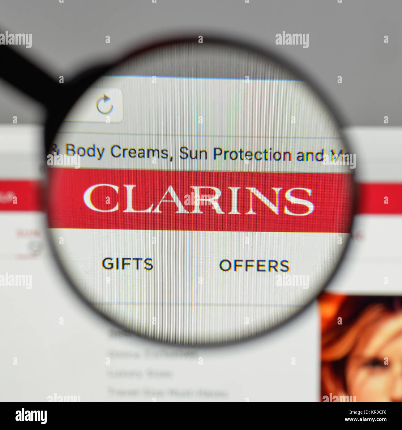Clarins logo hi-res stock photography and images - Alamy
