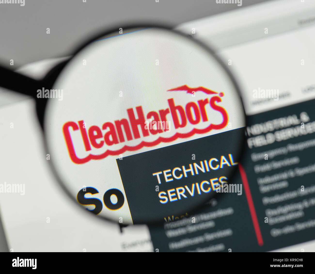 Clean harbors hi-res stock photography and images - Alamy