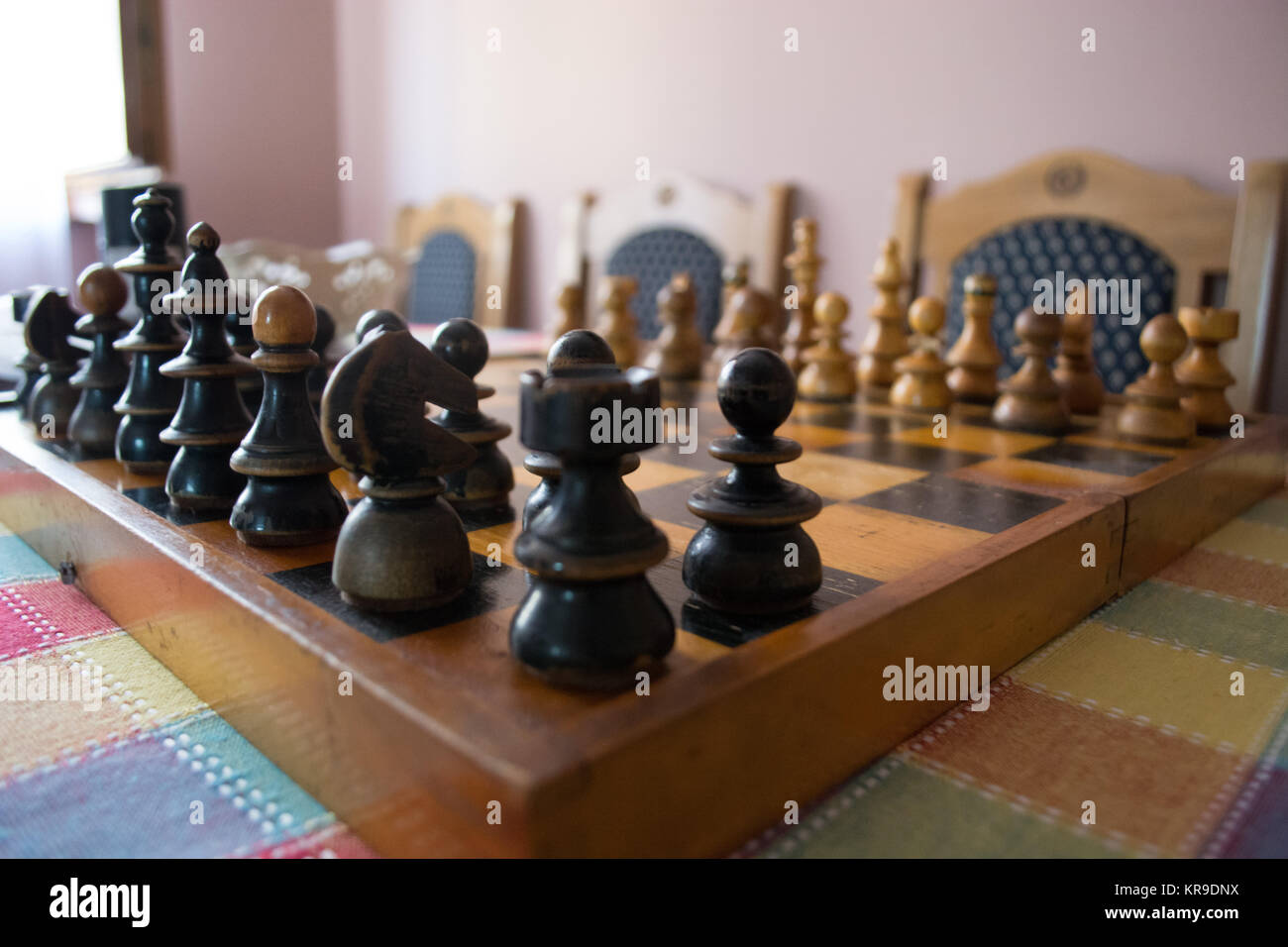 Live chess pieces hi-res stock photography and images - Alamy