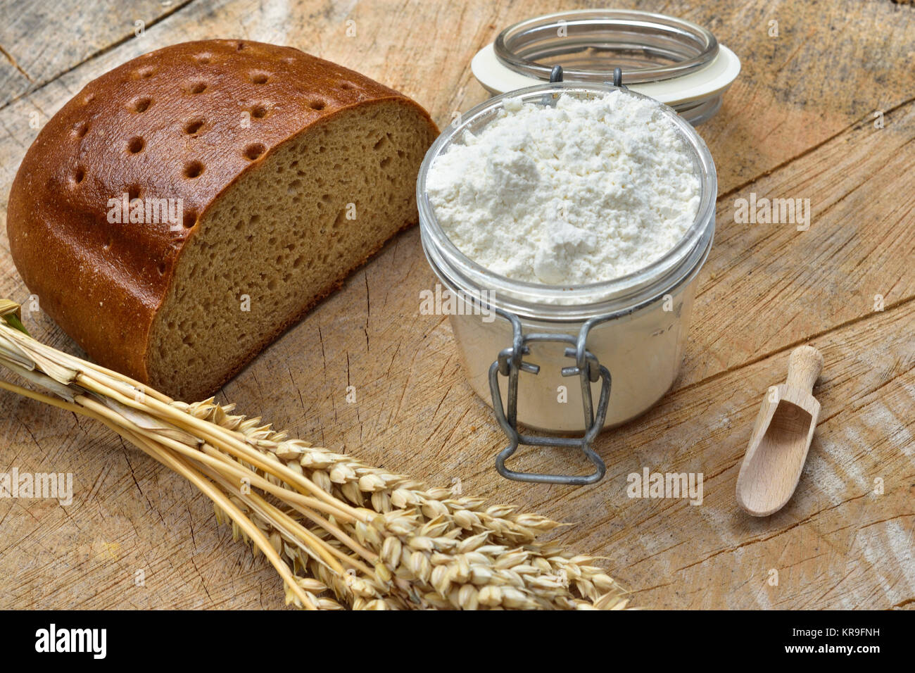 ingredients for bread Stock Photo - Alamy