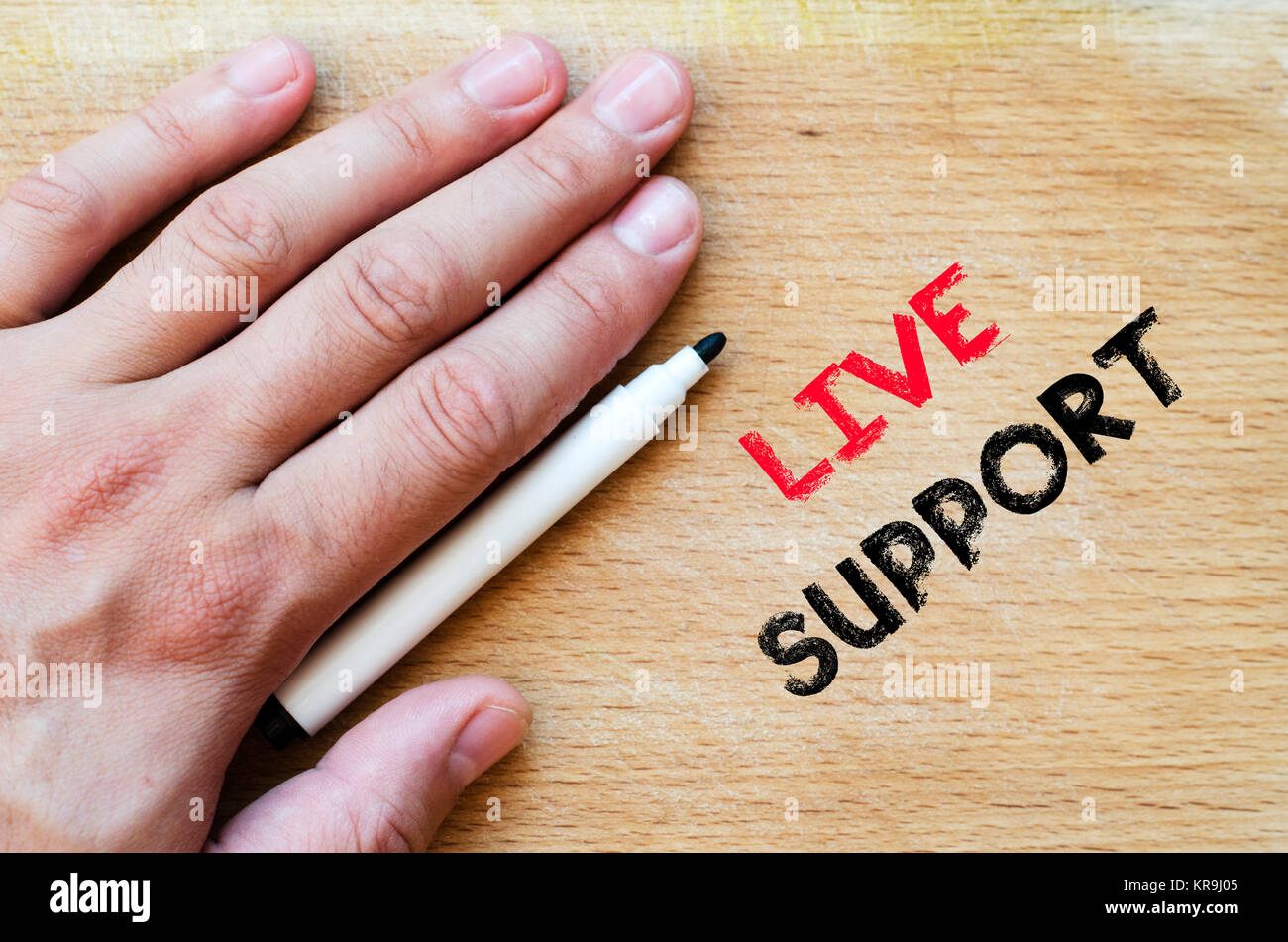 Live support text concept Stock Photo - Alamy