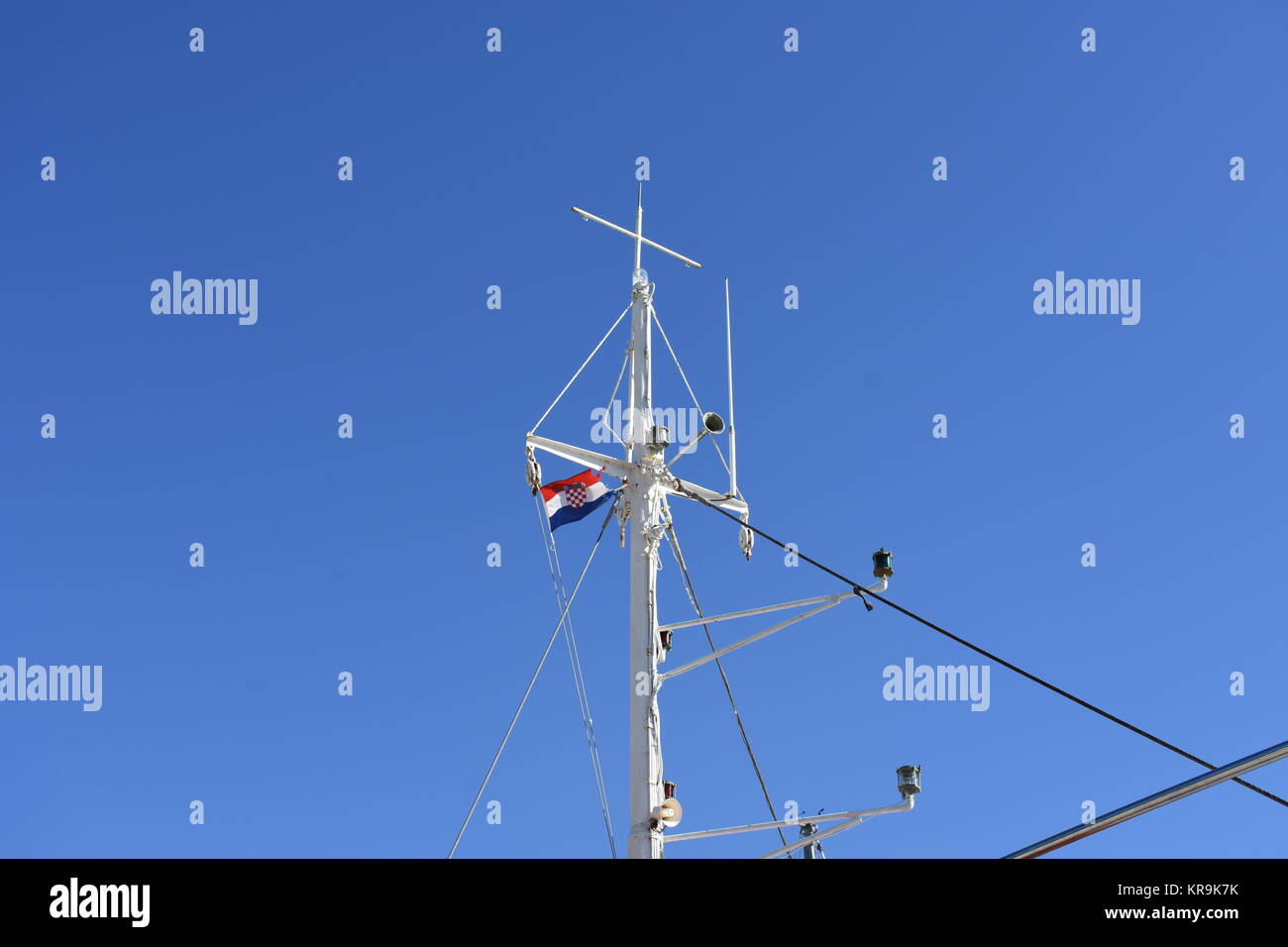 boat,mast,sail mast,position lights,lamps,antenna,radio,flag Stock ...