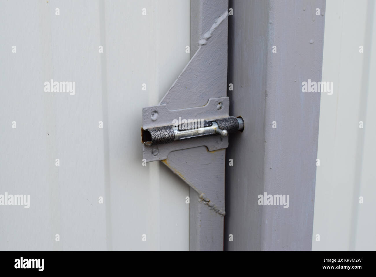 Latch on gate Stock Photo - Alamy
