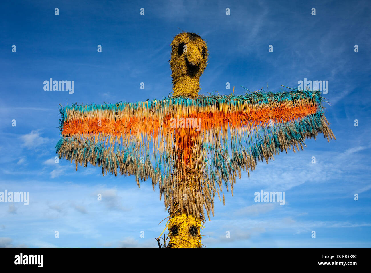 Straw figure hi-res stock photography and images - Alamy