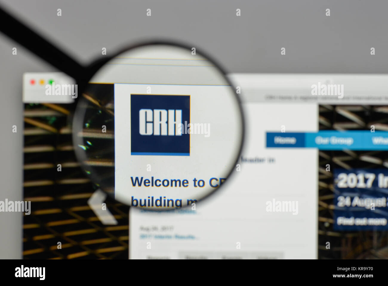 Crh logo hi-res stock photography and images - Alamy