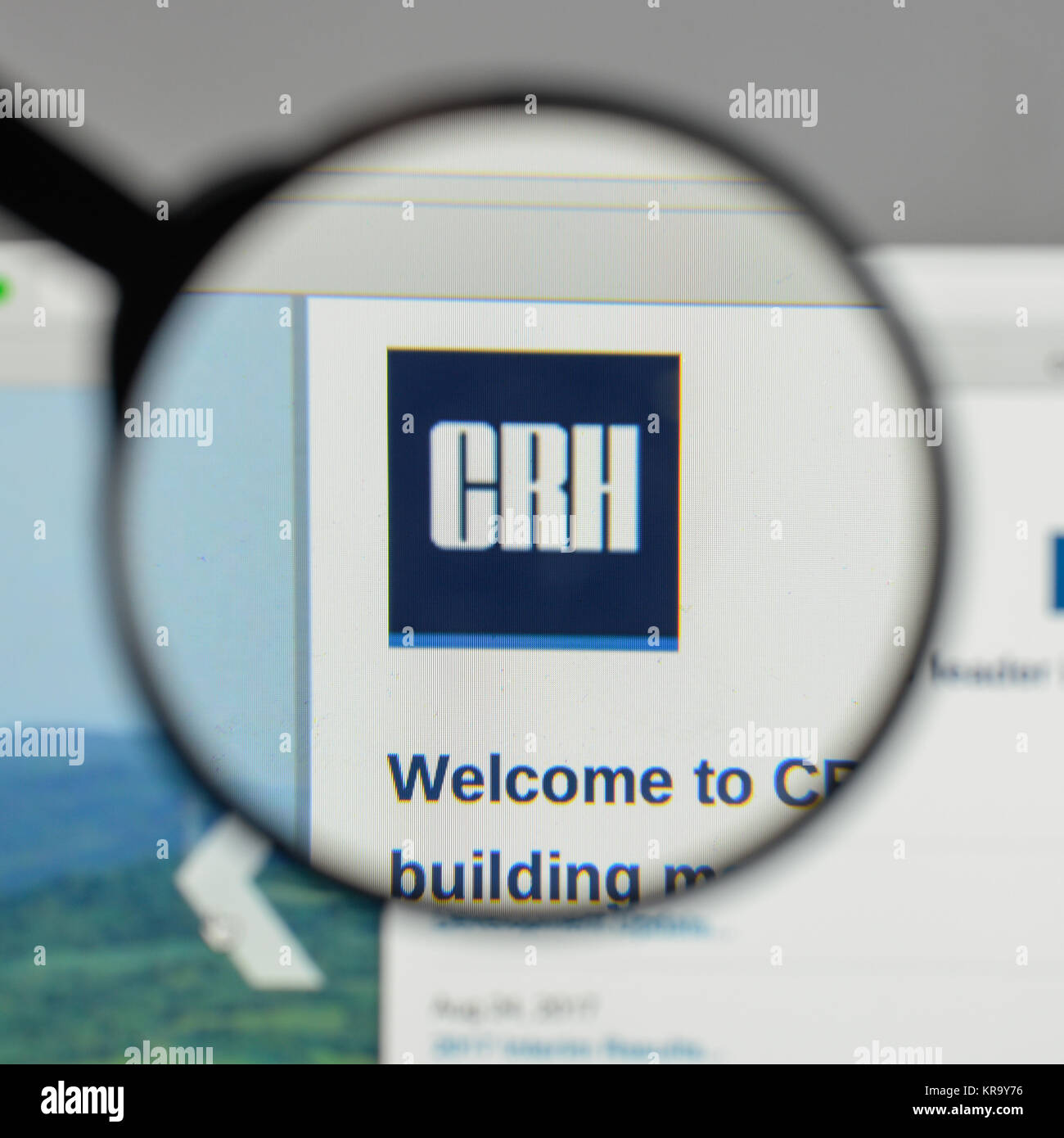 Milan, Italy - August 10, 2017: CRH logo on the website homepage Stock Photo - Alamy
