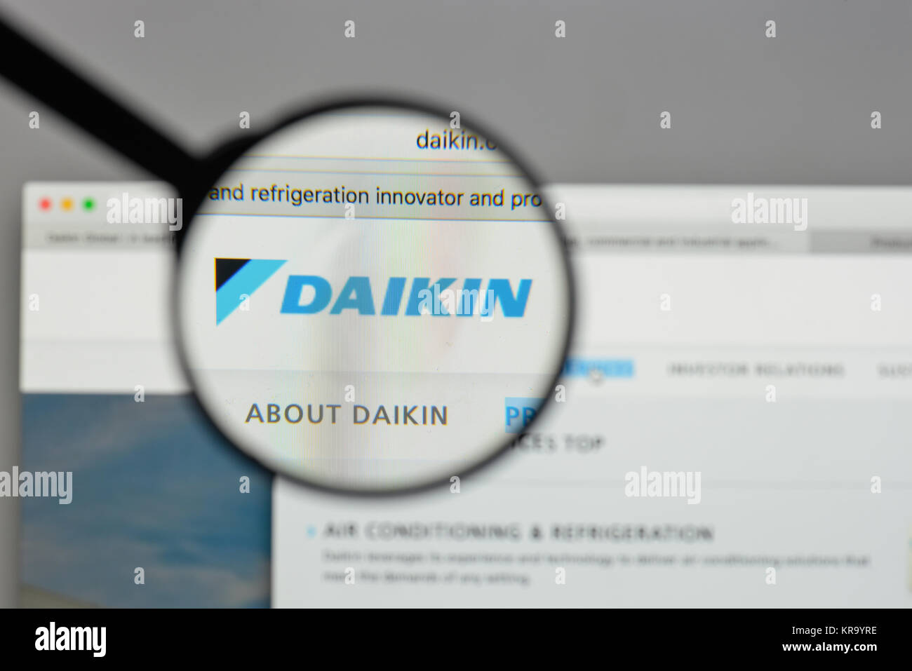 Daikin logo hi-res stock photography and images - Alamy