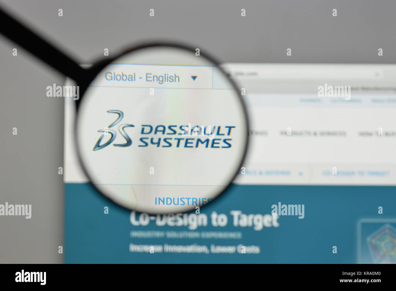 Dassault systemes logo hi-res stock photography and images - Alamy