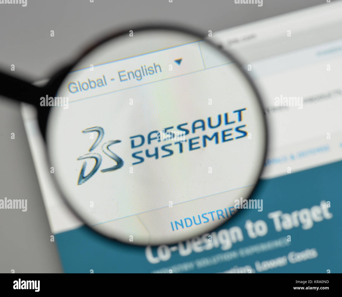 Dassault systemes logo hi-res stock photography and images - Alamy
