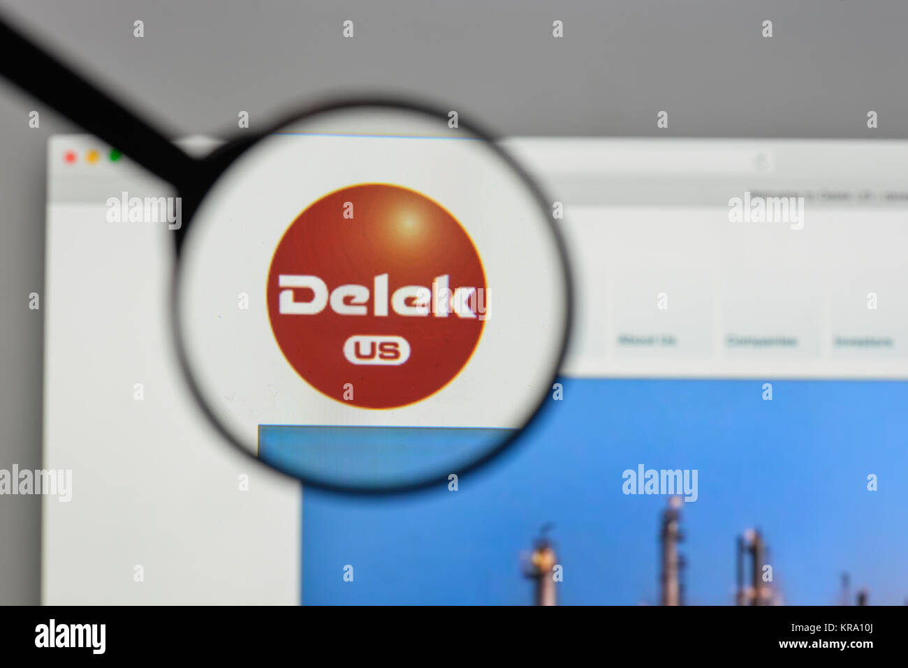 Delek us hi-res stock photography and images - Alamy