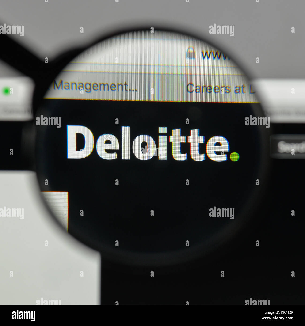 Deloitte logo hi-res stock photography and images - Alamy