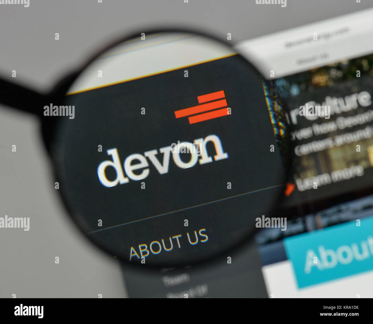 Devon energy logo hi-res stock photography and images - Alamy