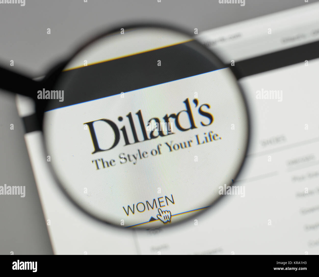 Dillards logo hi-res stock photography and images - Alamy