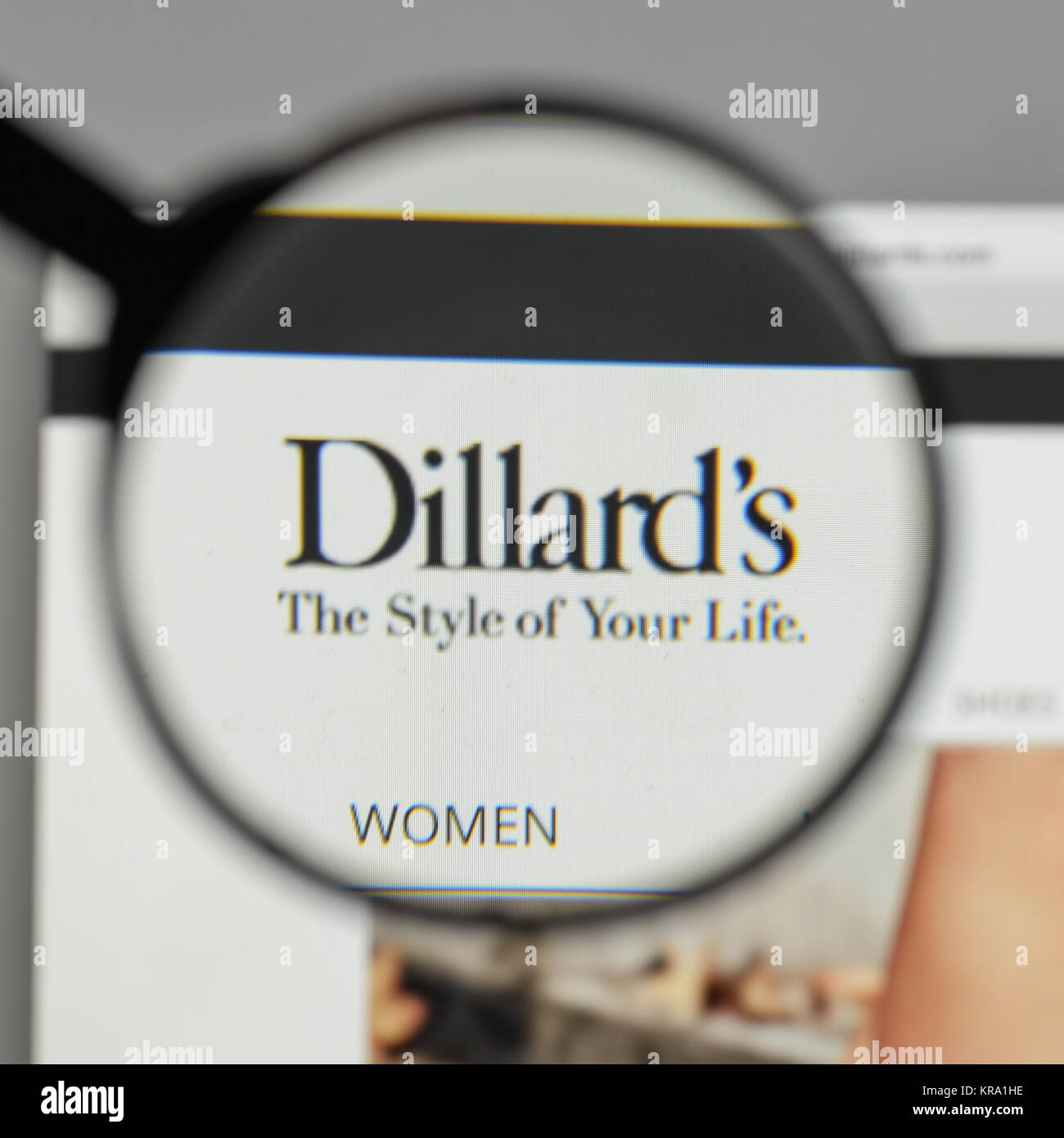 Dillards logo hi-res stock photography and images - Alamy