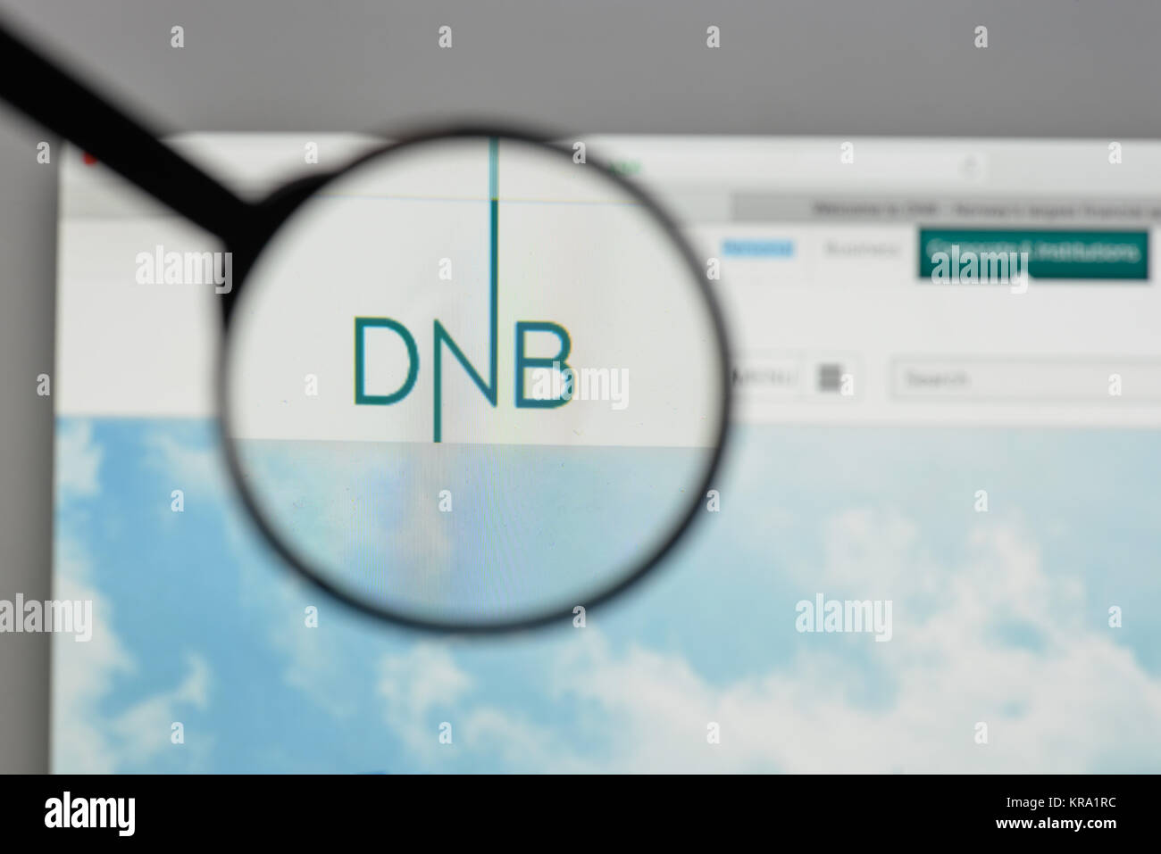 Dnb logo hi-res stock photography and images - Alamy