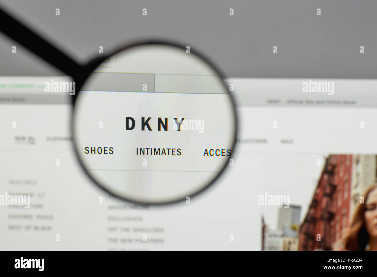 Donna karan logo hi-res stock photography and images - Alamy
