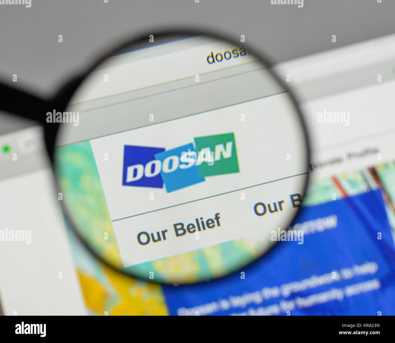Doosan symbol hi-res stock photography and images - Alamy