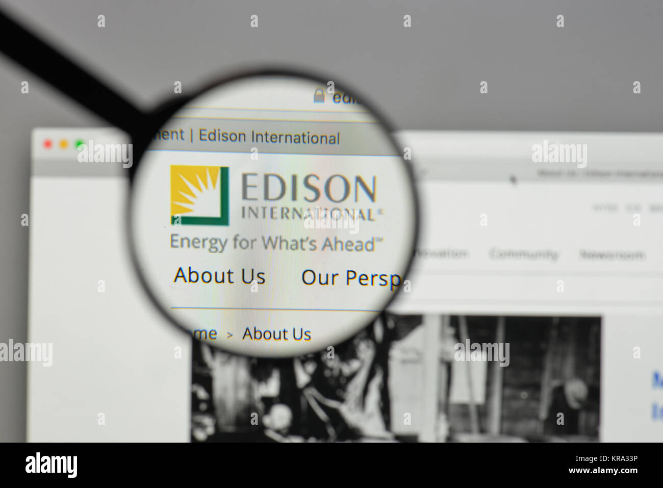 Edison international logo hi-res stock photography and images - Alamy