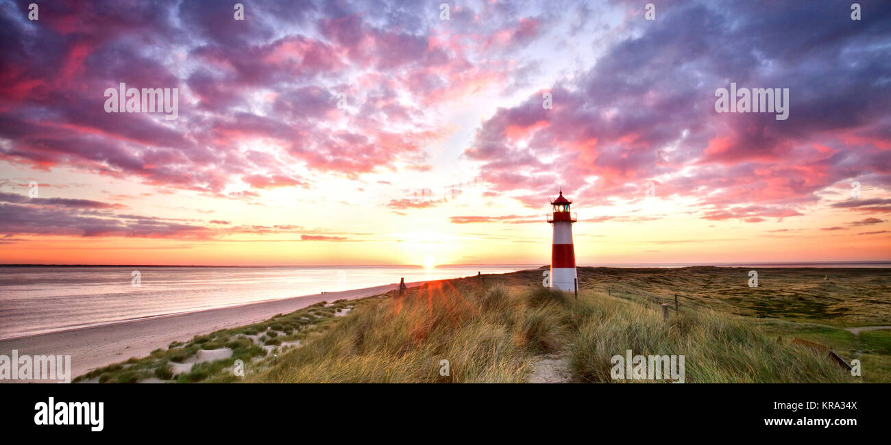 lighthouse sylt sunrise Stock Photo - Alamy