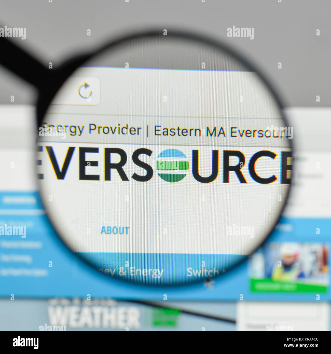 Eversource logo hi-res stock photography and images - Alamy