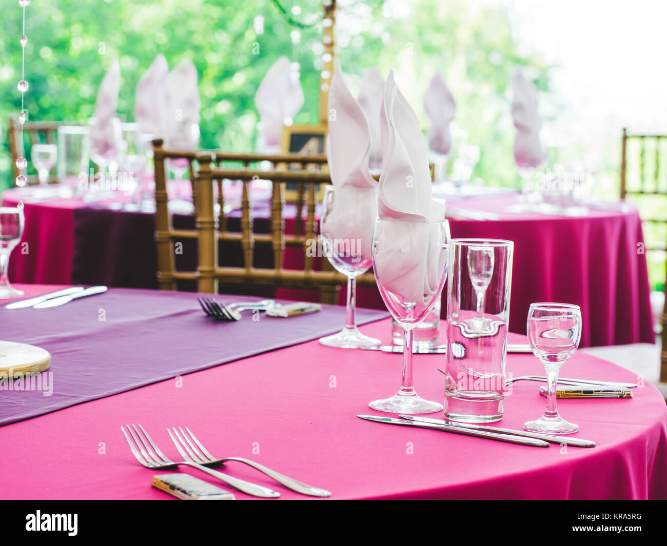 Table setting wine chalice hi-res stock photography and images - Alamy