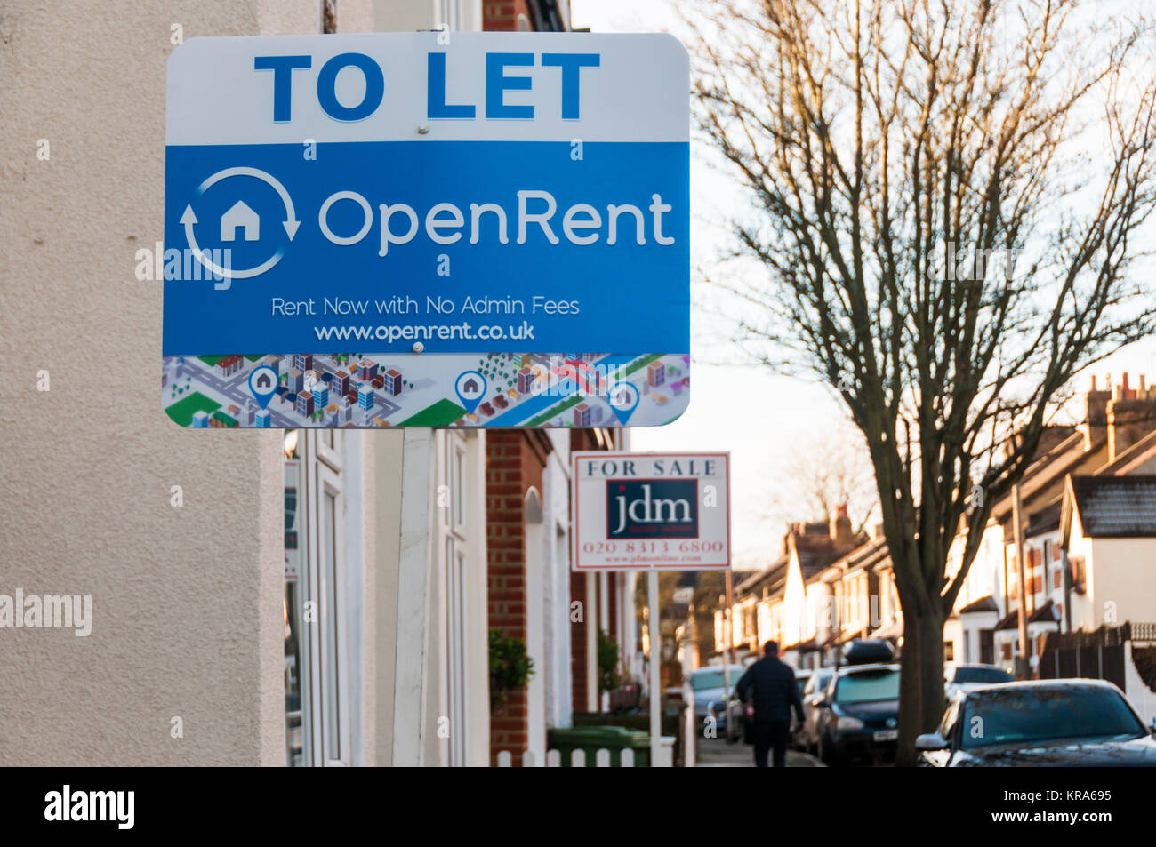 Online letting agent hi-res stock photography and images - Alamy