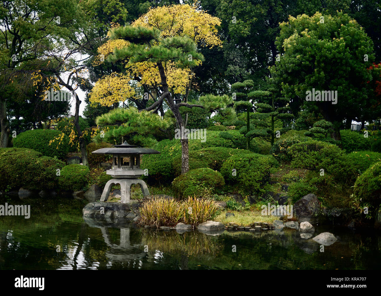 Parks and gardens of japan hi-res stock photography and images - Alamy