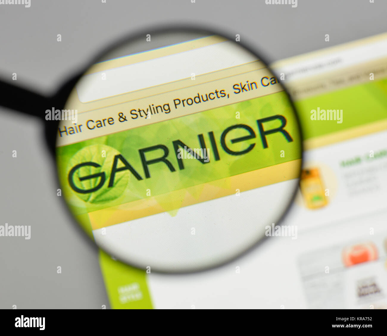 Garnier logo hi-res stock photography and images - Alamy