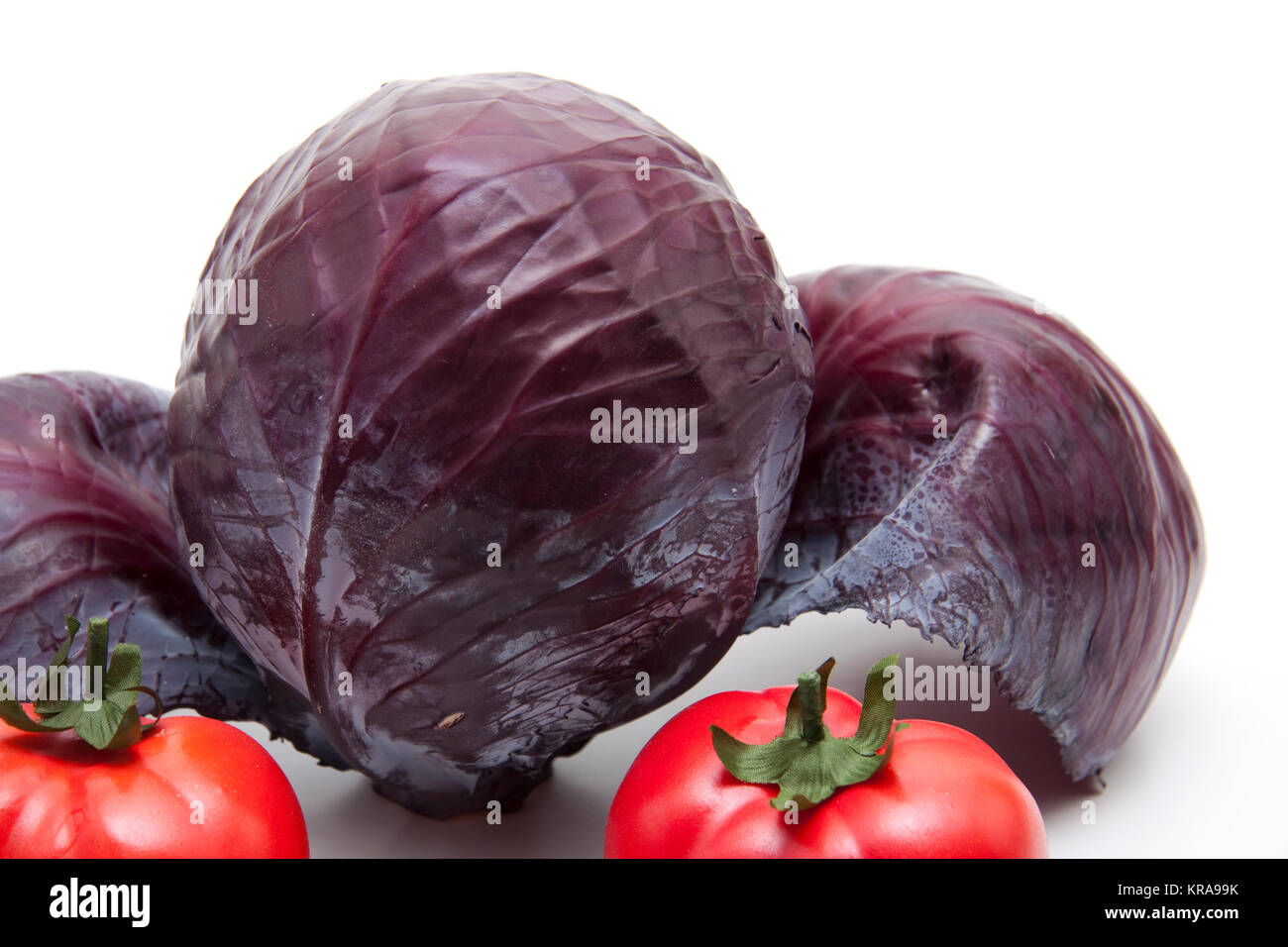 Red cabbage with loose leaves Stock Photo - Alamy