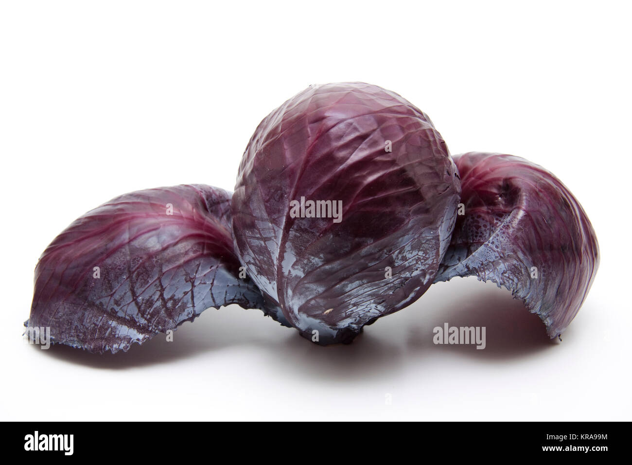 Red cabbage with loose leaves Stock Photo - Alamy