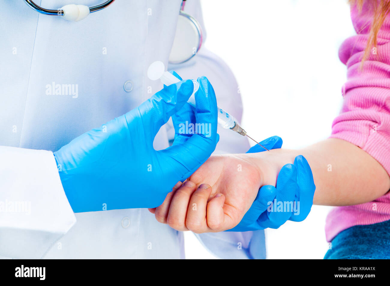 Baby intramuscular injection hi-res stock photography and images - Alamy