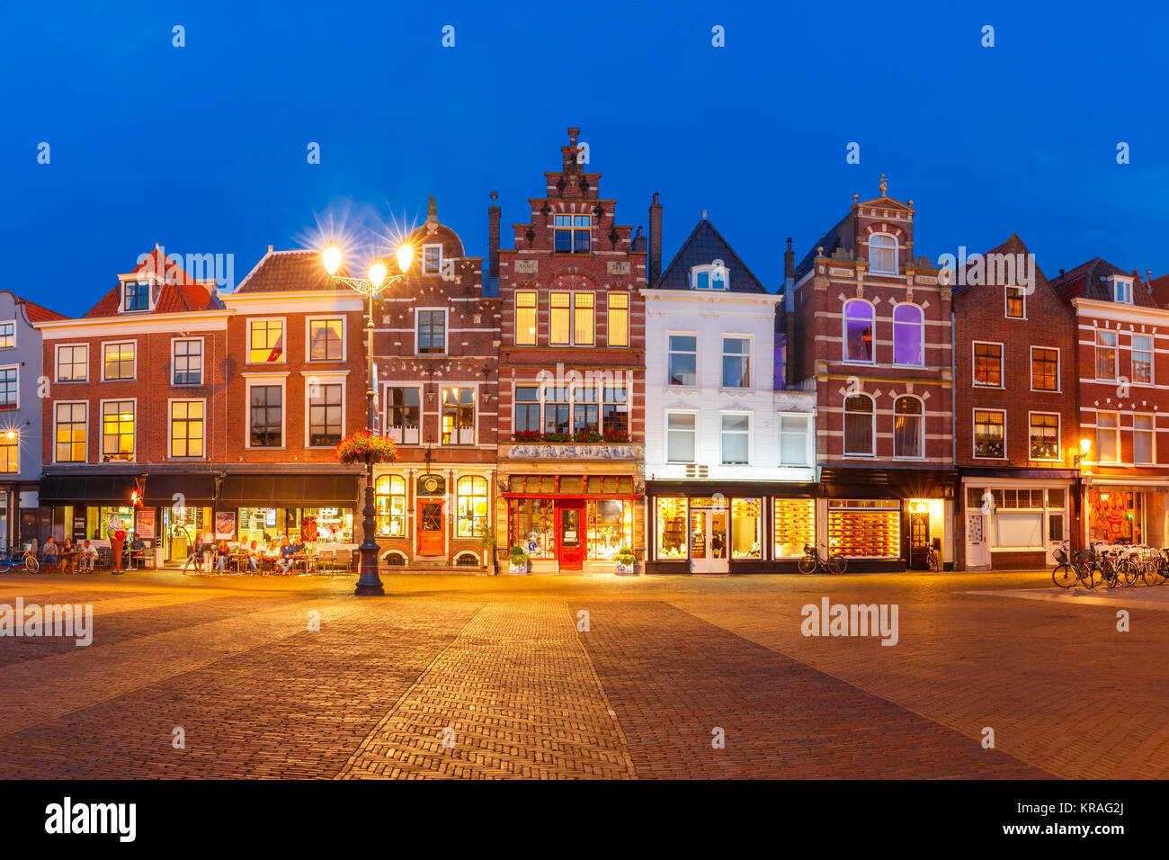 Delft netherlands markt panorama hi-res stock photography and images ...