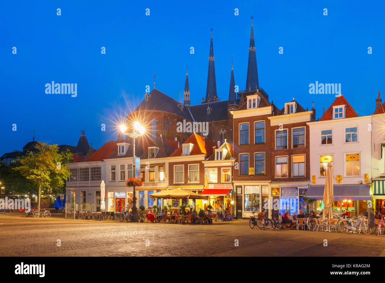 Markt square at night in Delft, Netherlands Stock Photo - Alamy