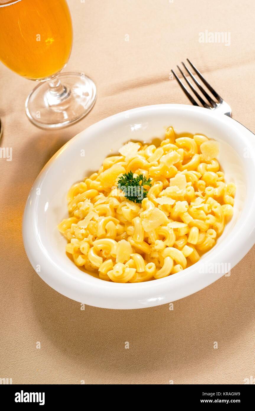 mac and cheese Stock Photo - Alamy