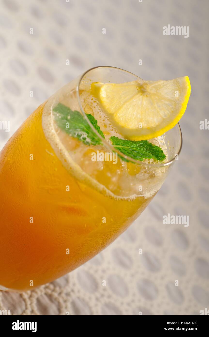 refreshing ice tea Stock Photo - Alamy