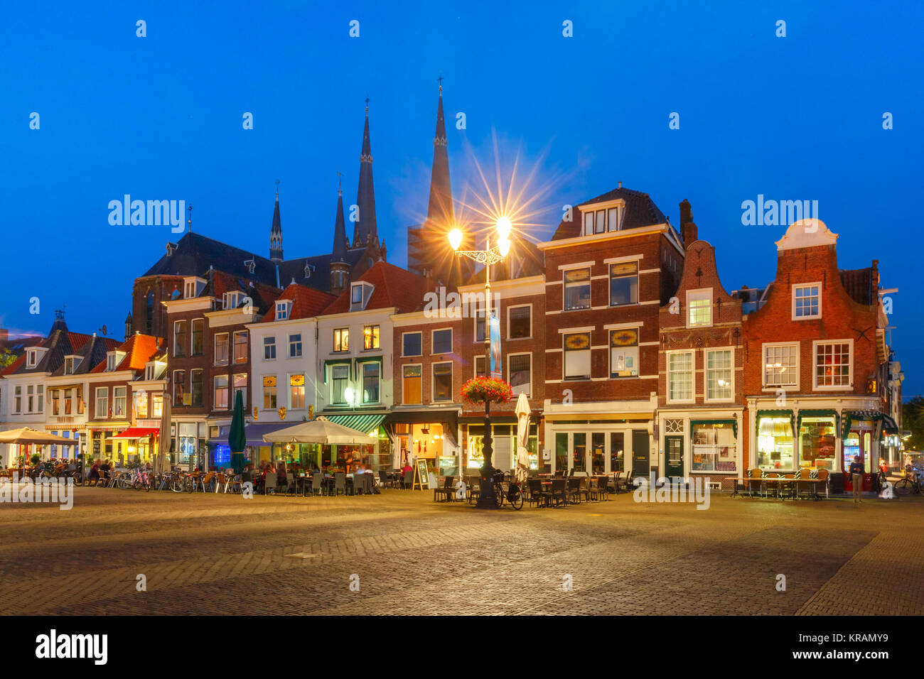 Markt square at night in Delft, Netherlands Stock Photo - Alamy