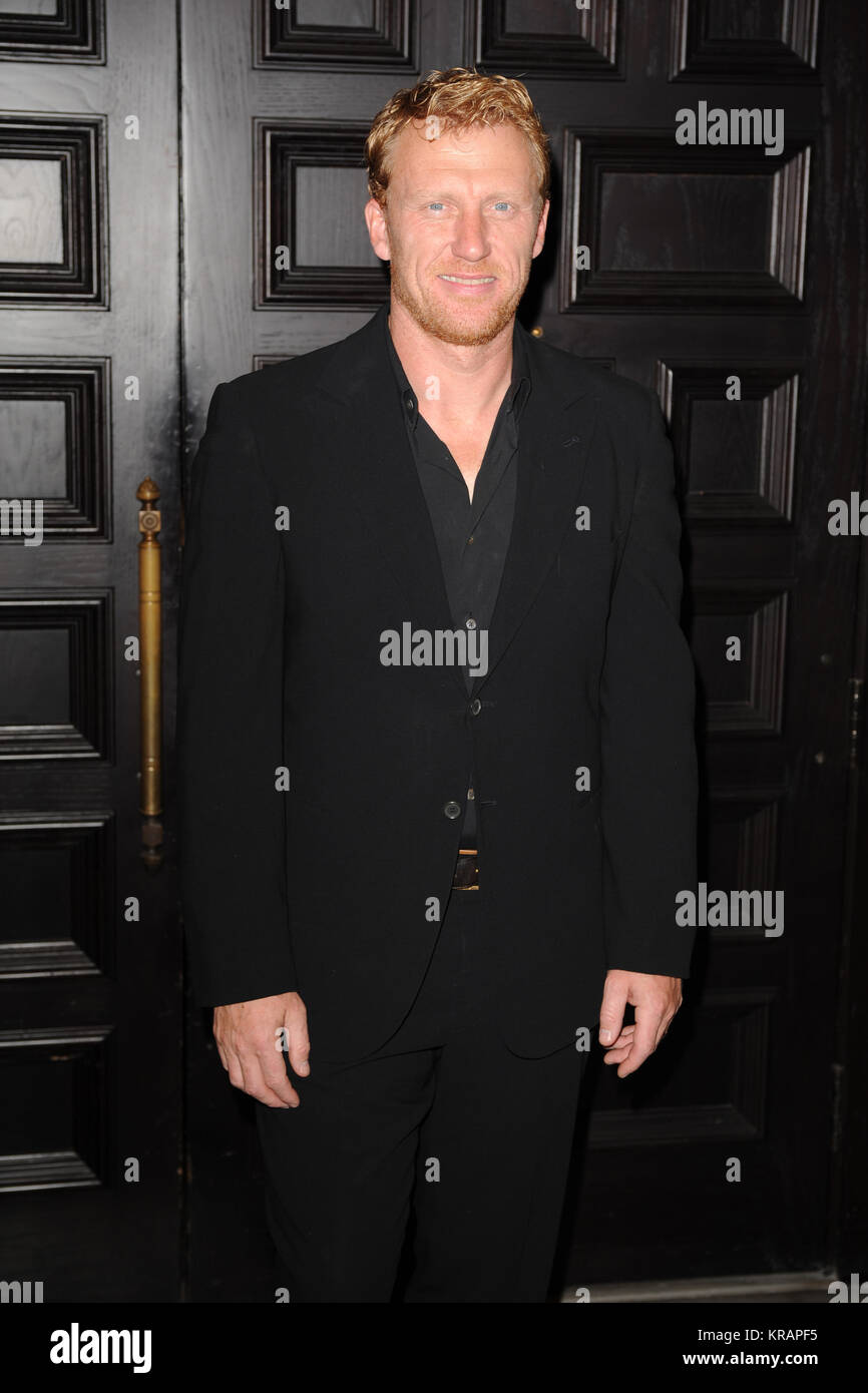 BOCA RATON, FL - NOVEMBER 21: Kevin McKidd arrives at 26th Annual Chris ...