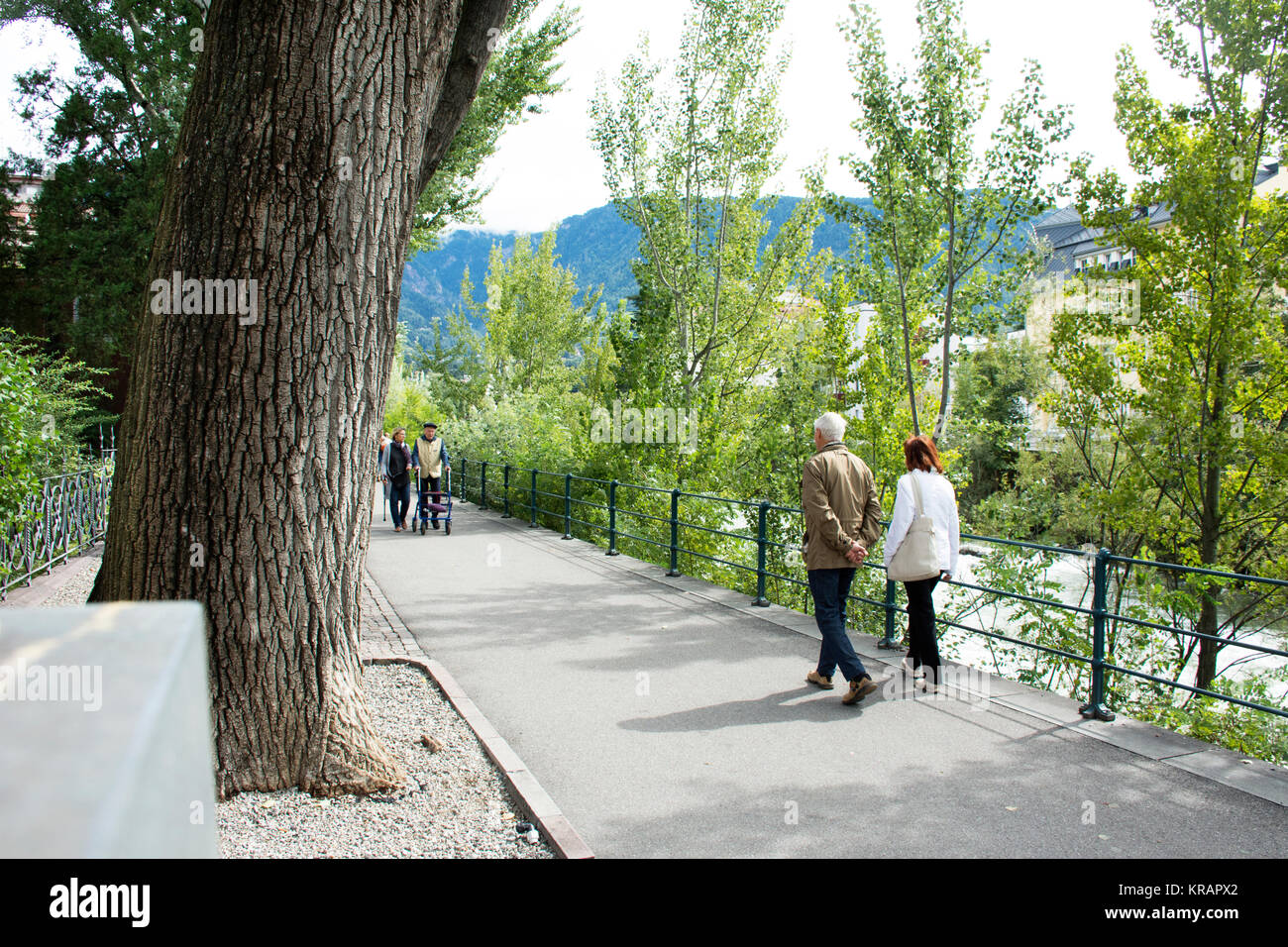 Italian people and foreigner travelers walking relax on footpath at ...