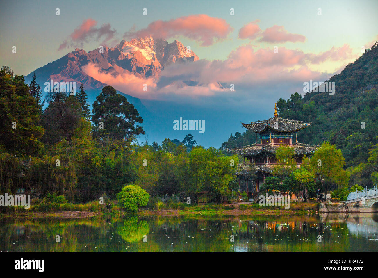 Black dragon Pool Park of Lijiang,Yunnan Province,China Stock Photo - Alamy